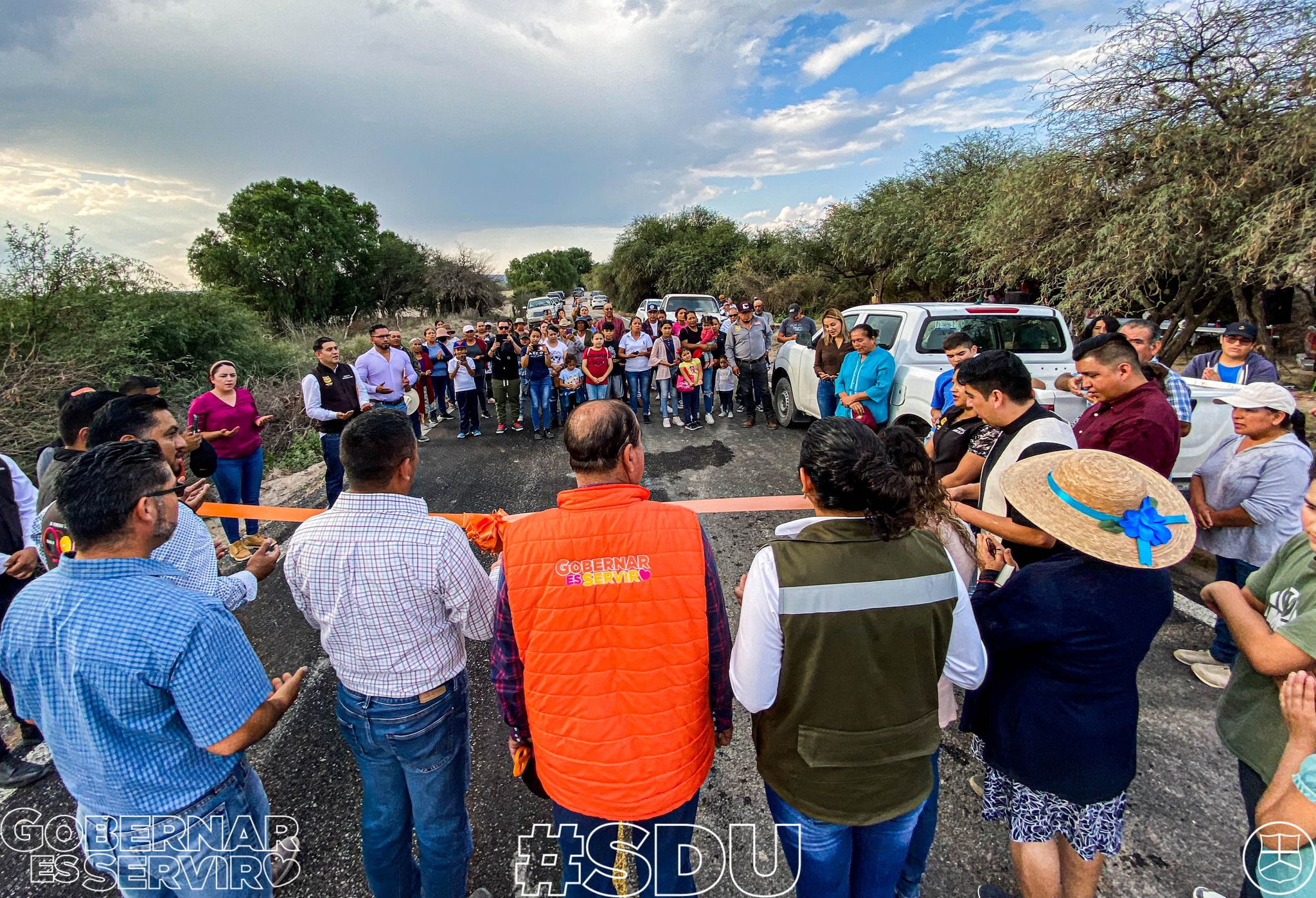 El Cóporo y Tampiquito estrena pavimentación de caminos | Cuna Informativa